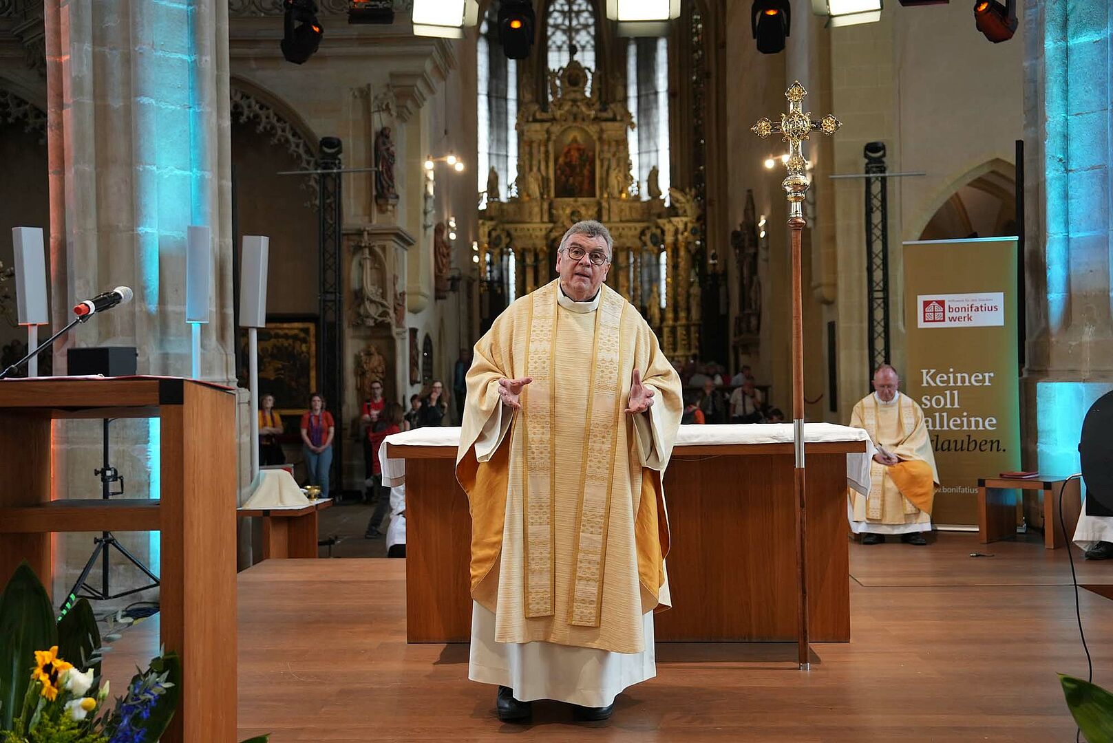 Bonifatiuswerk der deutschen Katholiken: "Es gibt eine Hoffnung für deine Zukunft ...